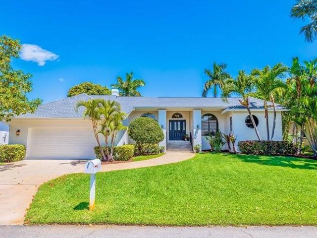 647 Cortez Dr, Tierra Verde, FL 33715
