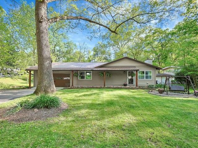 647 Cedar Run Rd NE, Newark, OH 43055