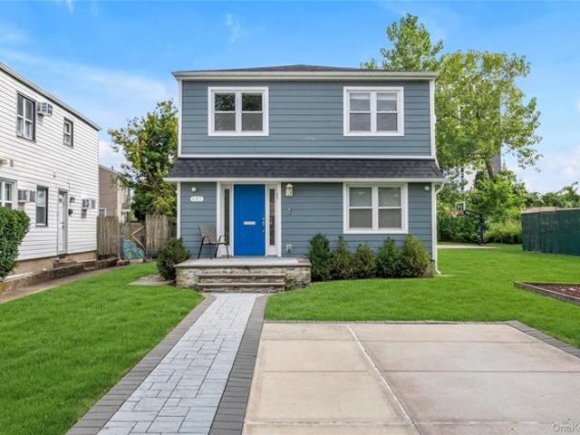 647 Jarvis Ave, Far Rockaway, NY 11691
