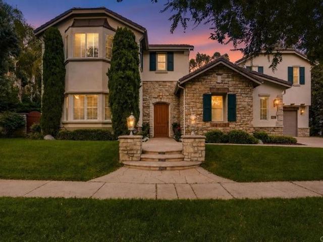 647 Lynwood Dr, Encinitas, CA 92024