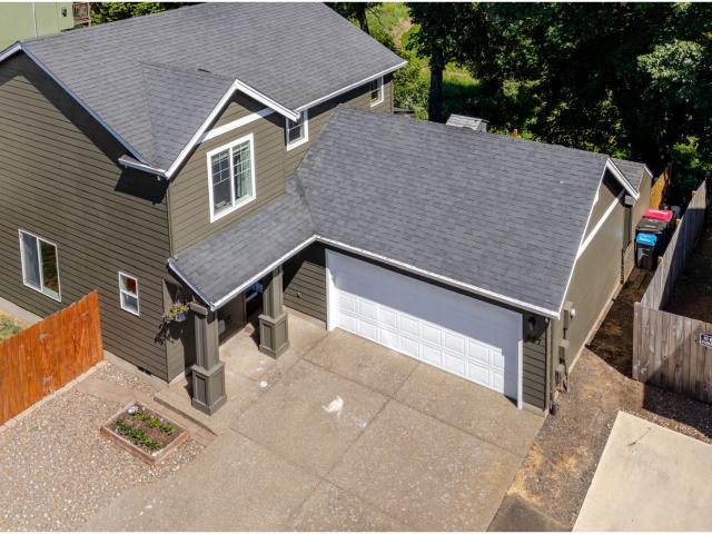 647 ne autumn ridge dr