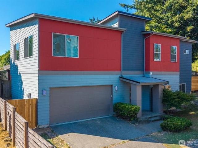 647 S 150th St, Burien, WA 98148