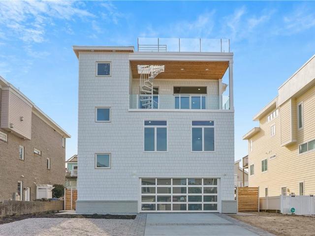 647 S Atlantic AVE