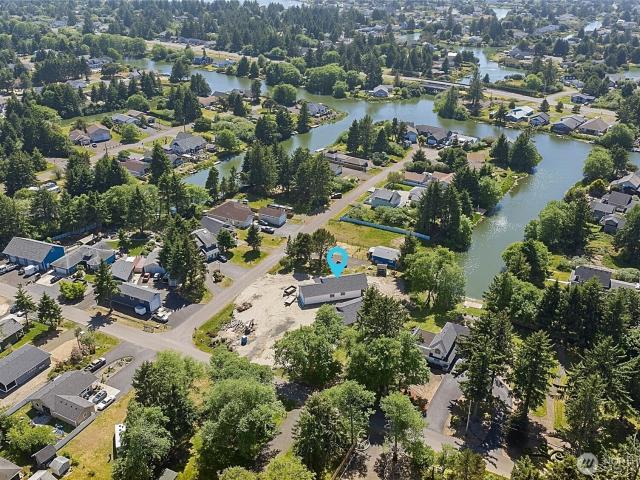 647 Skamokawa Court SE