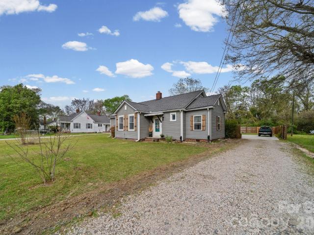647 Still Street