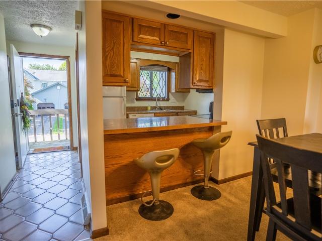 647 Sunset Circle