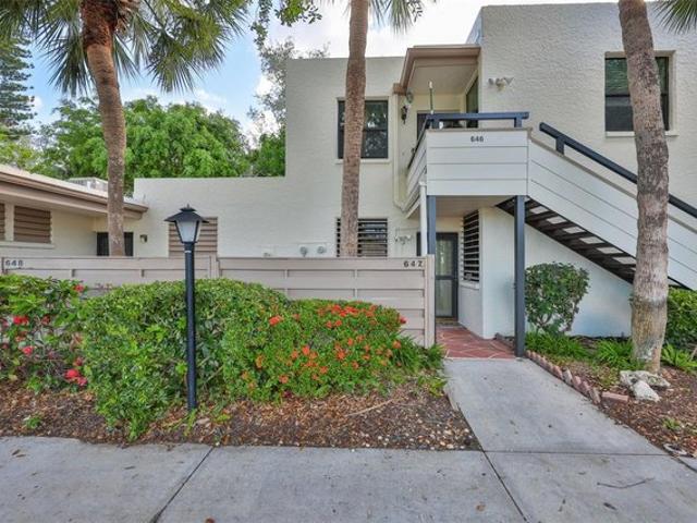 647 Woodlawn Dr Unit 647, Bradenton, FL 34210