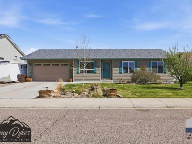 647 Wagon Trl, Evansville, WY 82636