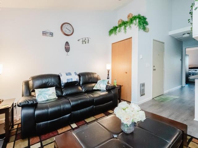 6484 N Harris Harbor Drive