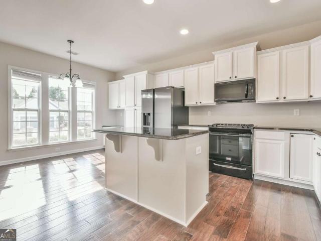 6484 Lantern Ridge