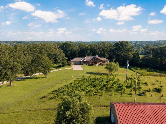 6487 N Farm Road 171