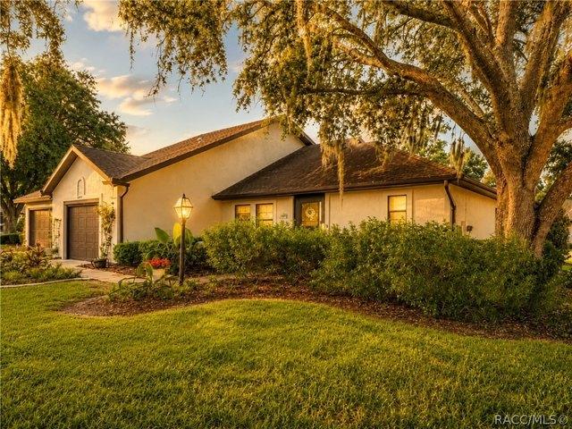 6487 W Lexington Dr, Crystal River, FL 34429