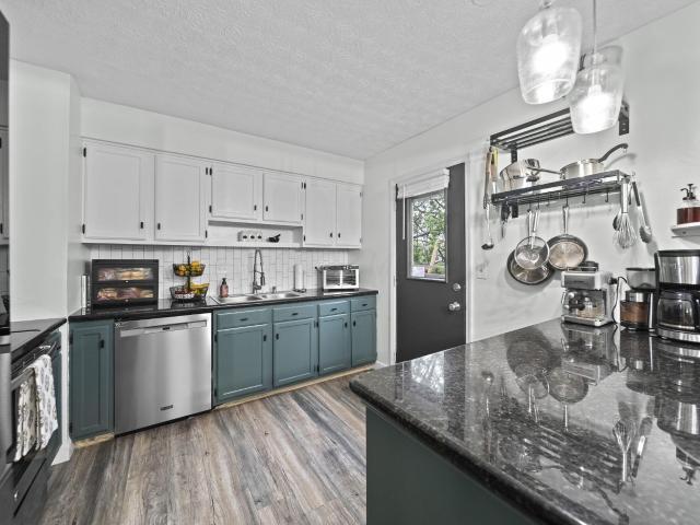6488 Woodthrush Drive