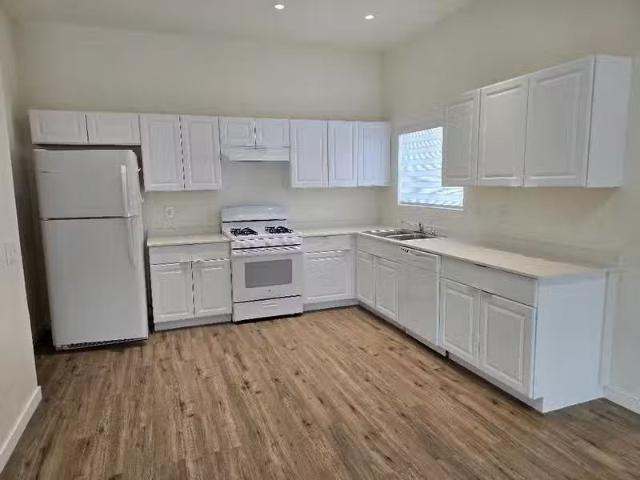 64890 64890 Desert Air Ct Houses in Desert Hot Springs, CA