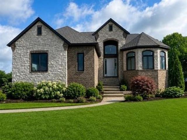 6489 Pond Dr, Washington Township, MI 48094