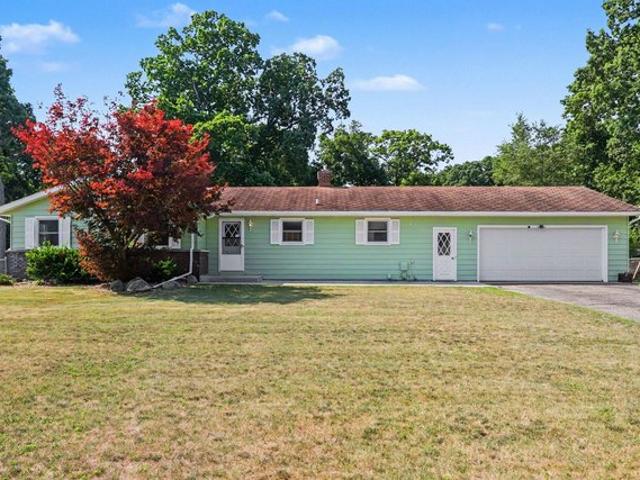 6480 Ormada Dr, Kalamazoo, MI 49048