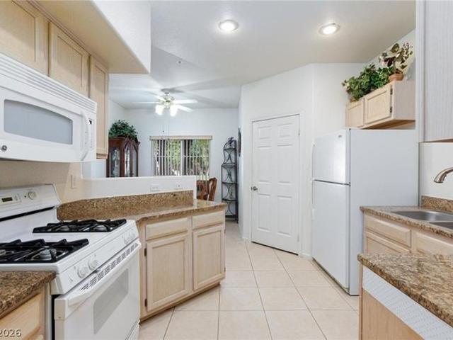 6480 Annie Oakley Dr Unit 511, Las Vegas, NV 89120