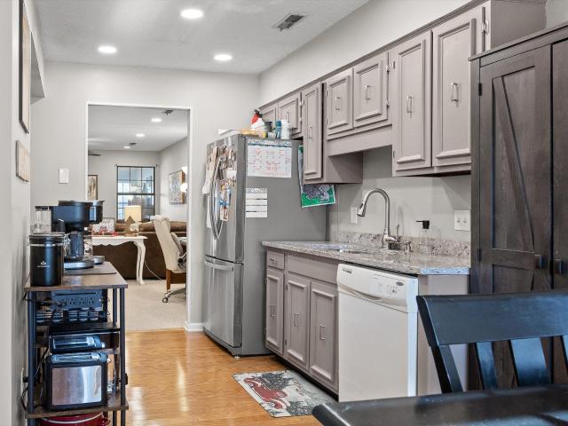 6480 Brookmead Circle