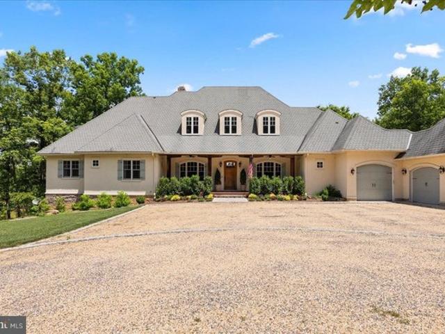 6483 Cheshire Ln, Marshall, VA 20115