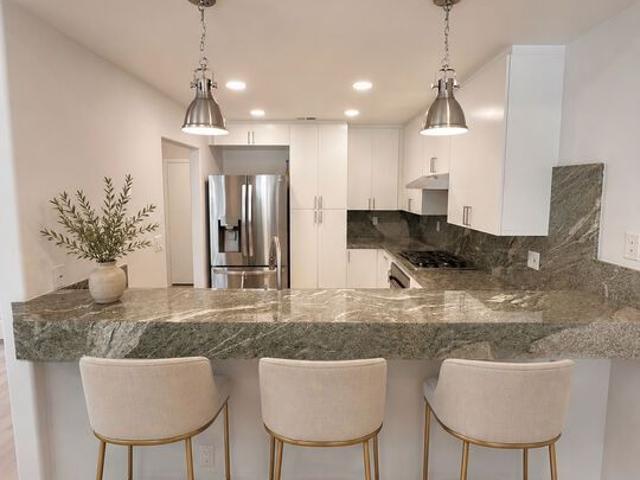 6483 Zuma View Pl 104, Malibu, CA