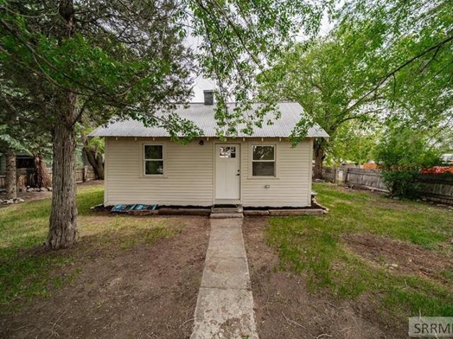 648 3rd W, Saint Anthony, ID 83445