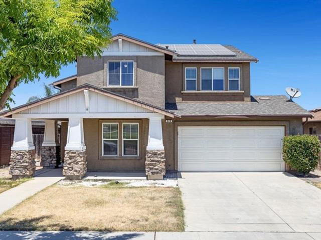 648 11th St, Sanger, CA 93657