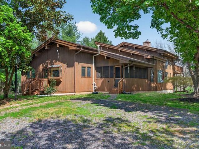 648 Abbie Ln, Kearneysville, WV 25430