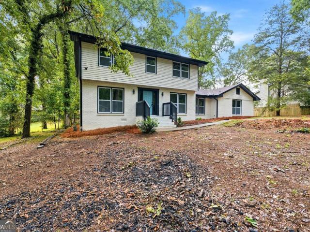648 Bralorne Drive