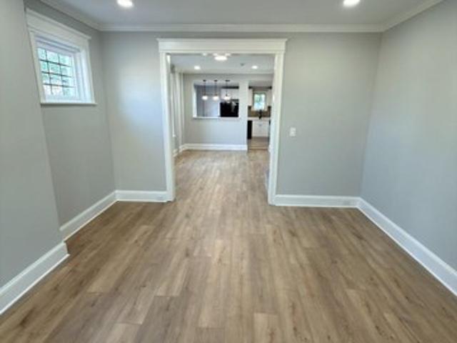 648 Edgewood Ave, Trenton, NJ 08618