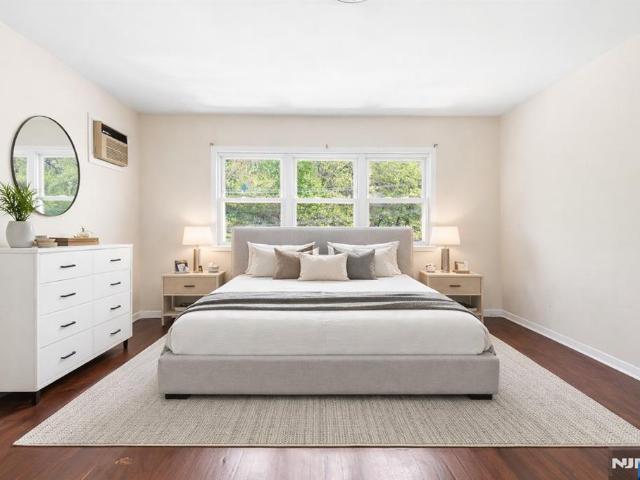 648 Fairview Avenue # 2