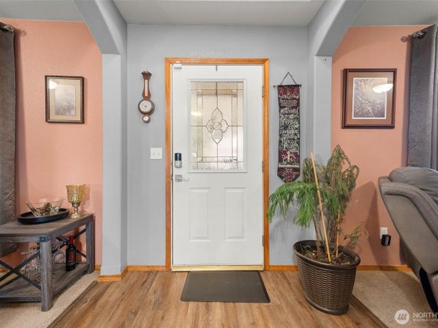 648 Kaitlyn St W, Eatonville, WA 98328 | MLS #2475 | Compass