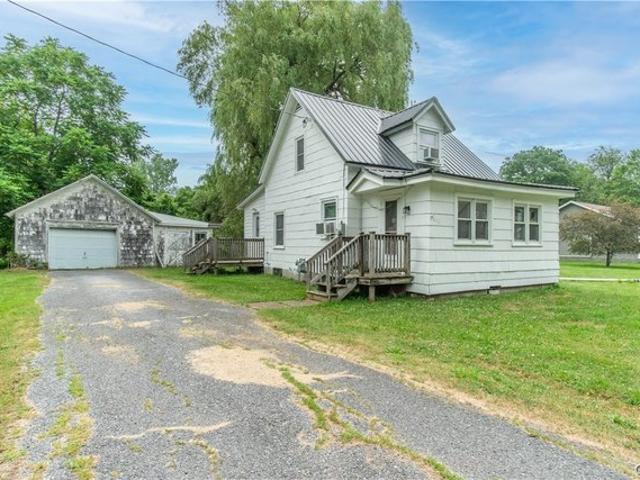 648 Hazelhurst Ave, Watertown, NY 13601