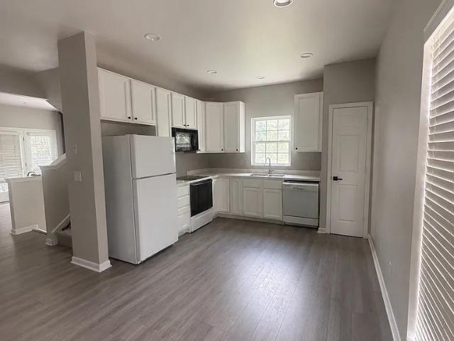 648 Huffine Manor Cir
