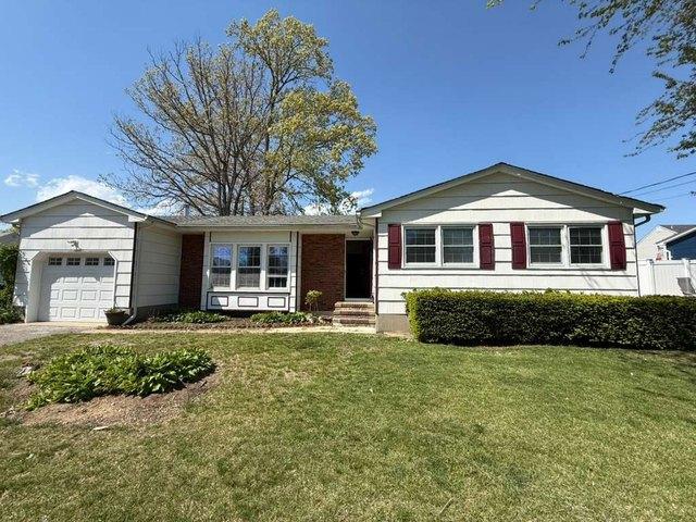 648 Longview Dr, Toms River, NJ 08753