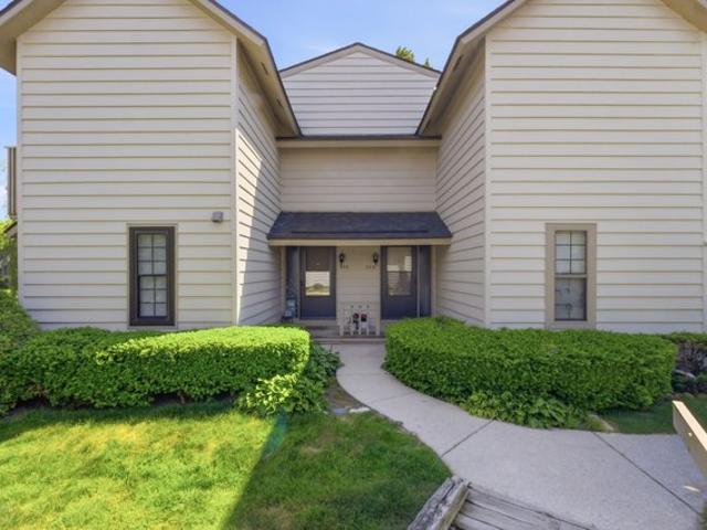648 Mitchell Ct, Gurnee, IL 60031