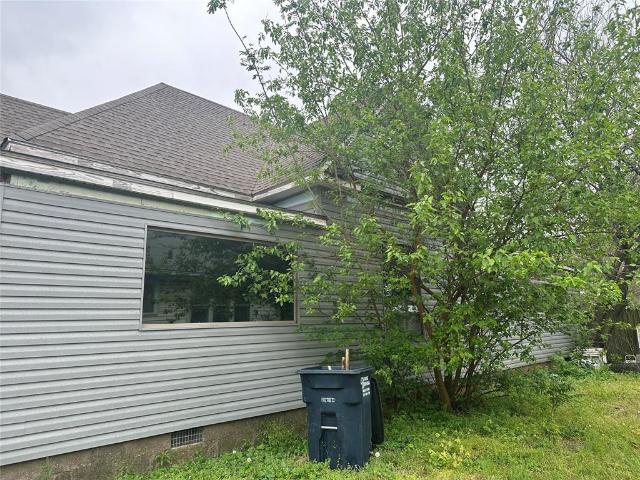 648 N Louisa Avenue