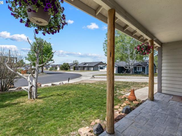 648 ne cougar loop