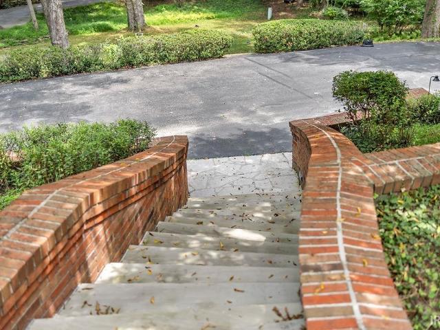 648 S Woodscrest Drive