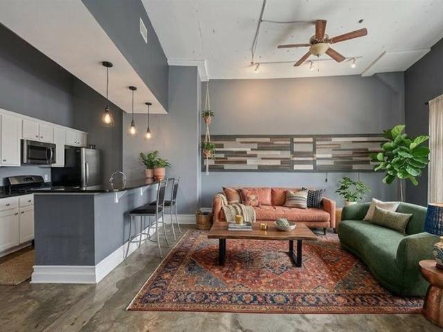 648 S Riverside Dr Apt 207, Memphis, TN 38103