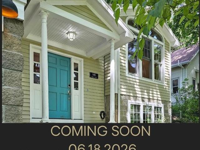 648 Sunset Ln, East Lansing, MI 48823