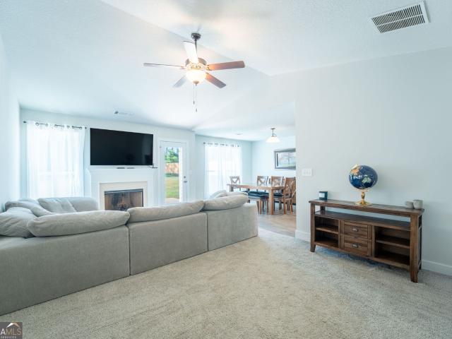 648 Walnut Drive