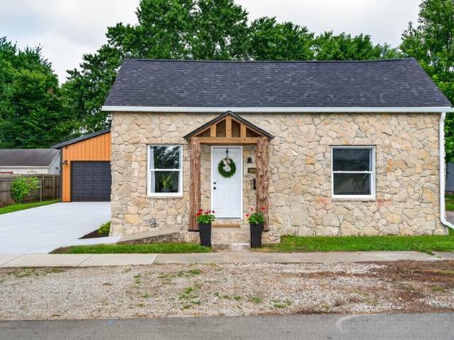 648 Young St, Franklin, IN 46131