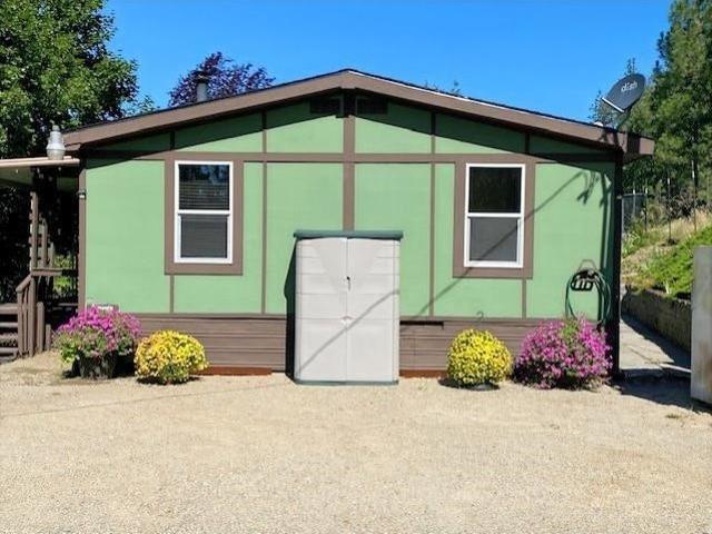 6494 Myrtle Dr, Nine Mile Falls, WA 99026