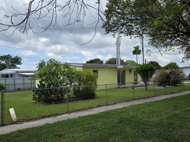 6495 W 2nd Ct, Hialeah, FL 33012