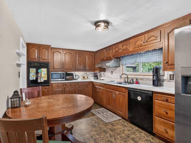 6496 Bowerman Road