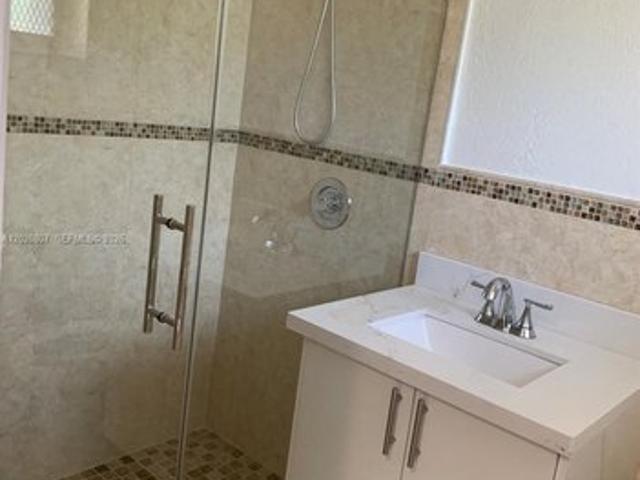 6498 Collins Ave Apt 41, Miami Beach, FL 33141
