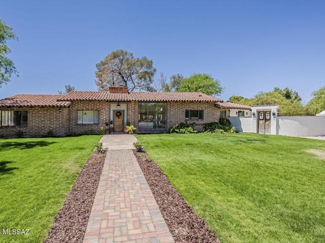 6498 E Santa Elena St, Tucson, AZ 85715