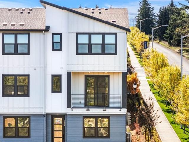 6499 NW Olympic Ln Unit 64, Camas, WA 98607
