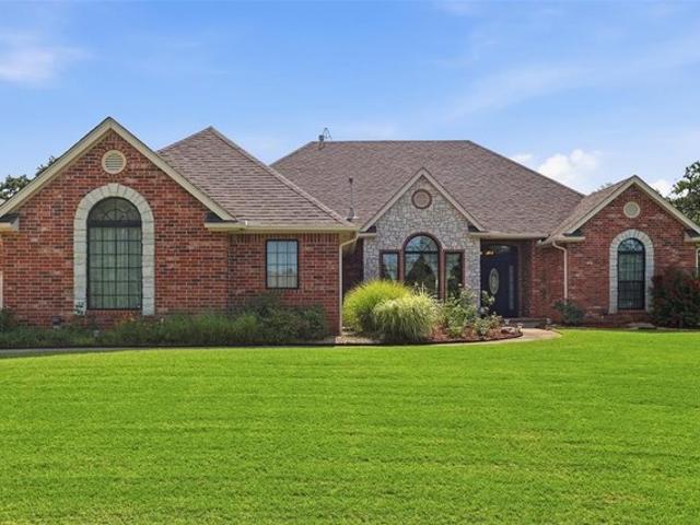6490 Cedar Creek Dr, Jones, OK 73049