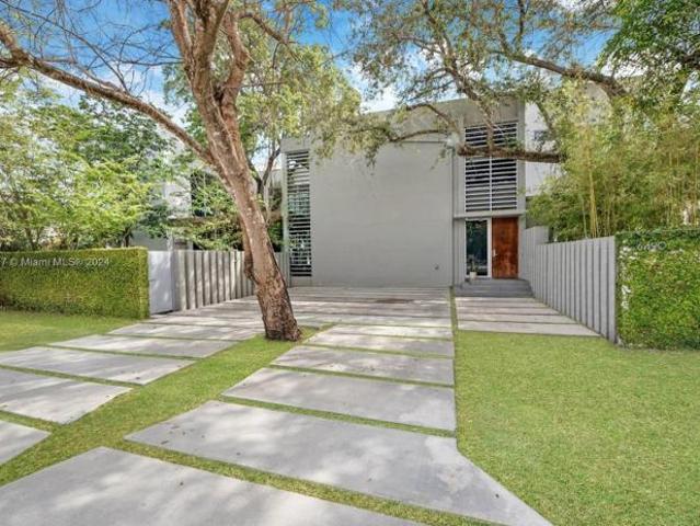 6490 SW 84th St, Miami, FL 33143
